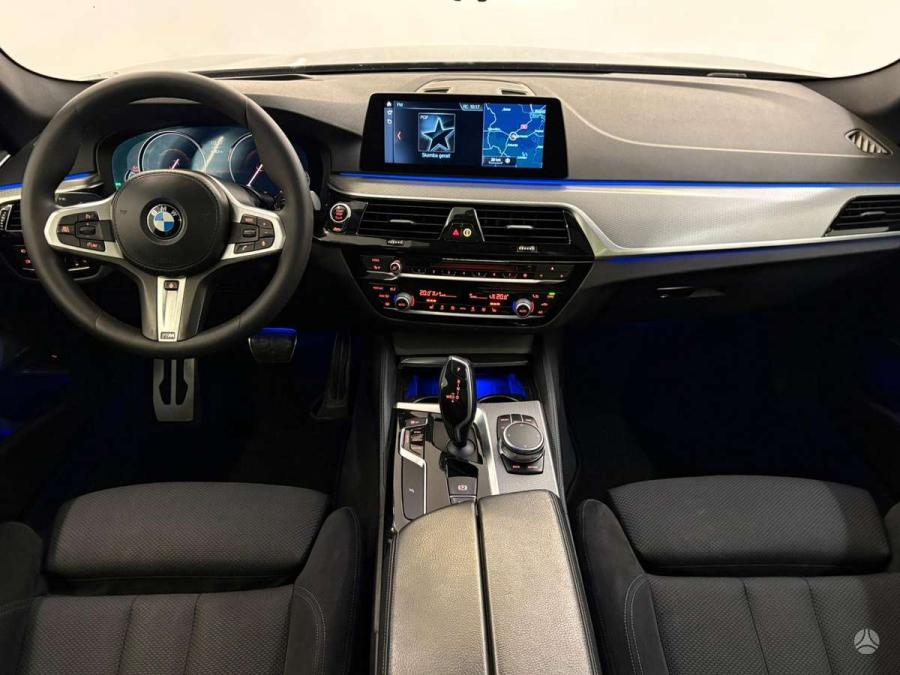 Melns BMW 540 2017 Marijampole, ar dzinēja tilpumu 2.99 L un nobraukumu 264 tūkst. km par 19999 €, foto 24 vietnē AUTOMOTO.COM.LV