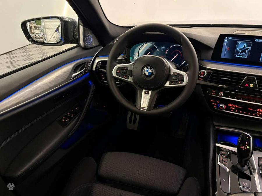 Melns BMW 540 2017 Marijampole, ar dzinēja tilpumu 2.99 L un nobraukumu 264 tūkst. km par 19999 €, foto 25 vietnē AUTOMOTO.COM.LV