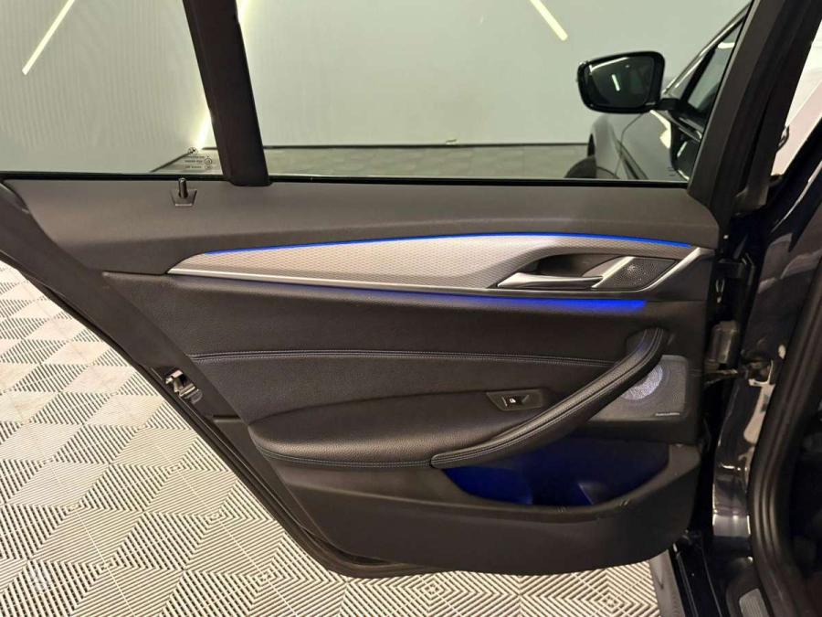 Melns BMW 540 2017 Marijampole, ar dzinēja tilpumu 2.99 L un nobraukumu 264 tūkst. km par 19999 €, foto 26 vietnē AUTOMOTO.COM.LV