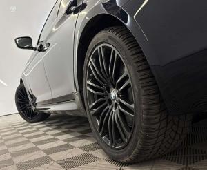 Melns BMW 540 2017 Marijampole, ar dzinēja tilpumu 2.99 L un nobraukumu 264 tūkst. km par 19999 €, foto 27 vietnē AUTOMOTO.COM.LV
