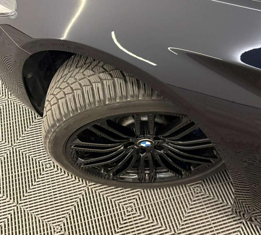 Melns BMW 540 2017 Marijampole, ar dzinēja tilpumu 2.99 L un nobraukumu 264 tūkst. km par 19999 €, foto 28 vietnē AUTOMOTO.COM.LV
