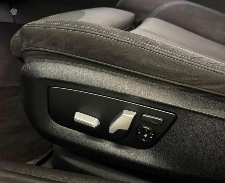 Melns BMW 540 2017 Marijampole, ar dzinēja tilpumu 2.99 L un nobraukumu 264 tūkst. km par 19999 €, foto 33 vietnē AUTOMOTO.COM.LV