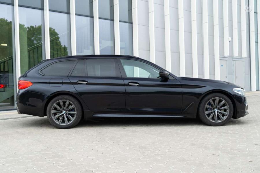Melns BMW 540 2017 Viļņa, ar dzinēja tilpumu 2.99 L un nobraukumu 269 tūkst. km par 21800 €, foto 8 vietnē AUTOMOTO.COM.LV