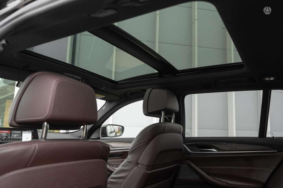 Melns BMW 540 2017 Viļņa, ar dzinēja tilpumu 2.99 L un nobraukumu 269 tūkst. km par 21800 €, foto 15 vietnē AUTOMOTO.COM.LV