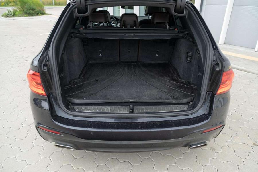 Melns BMW 540 2017 Viļņa, ar dzinēja tilpumu 2.99 L un nobraukumu 269 tūkst. km par 21800 €, foto 16 vietnē AUTOMOTO.COM.LV