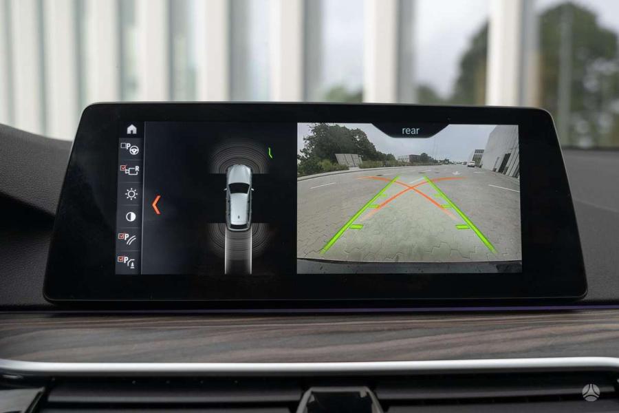Melns BMW 540 2017 Viļņa, ar dzinēja tilpumu 2.99 L un nobraukumu 269 tūkst. km par 21800 €, foto 23 vietnē AUTOMOTO.COM.LV