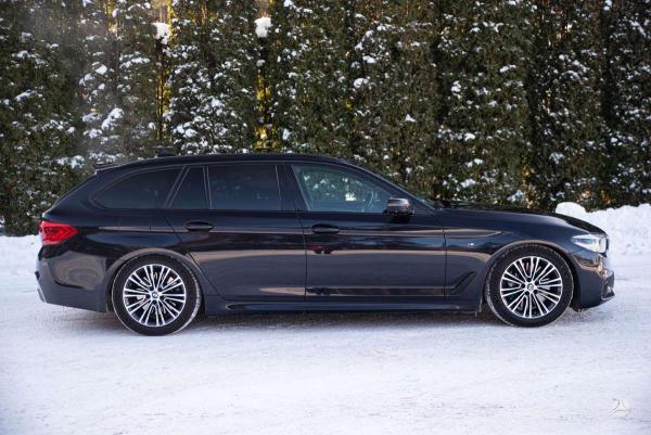 Melns BMW 540 2018 Elektrėnai, ar dzinēja tilpumu 3.00 L un nobraukumu 244 tūkst. km par 24300 €, foto 8 vietnē AUTOMOTO.COM.LV