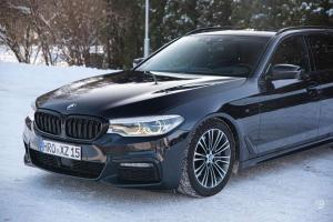 Melns BMW 540 2018 Elektrėnai, ar dzinēja tilpumu 3.00 L un nobraukumu 244 tūkst. km par 24300 €, foto 13 vietnē AUTOMOTO.COM.LV