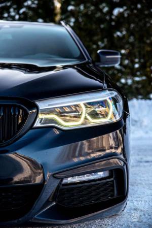 Melns BMW 540 2018 Elektrėnai, ar dzinēja tilpumu 3.00 L un nobraukumu 244 tūkst. km par 24300 €, foto 17 vietnē AUTOMOTO.COM.LV