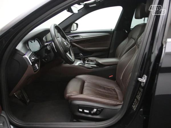 Melns BMW 540 2018 Viļņa, ar dzinēja tilpumu 3.00 L un nobraukumu 242 tūkst. km par 22699 €, foto 4 vietnē AUTOMOTO.COM.LV