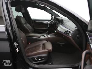 Black BMW 540 2018 in Vilnius, with an engine capacity of 3.00 L and mileage of 242 thousand km for 22699 €, photo 15 on AUTOMOTO.COM.LV
