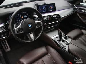 Black BMW 540 2018 in Vilnius, with an engine capacity of 3.00 L and mileage of 242 thousand km for 22699 €, photo 17 on AUTOMOTO.COM.LV