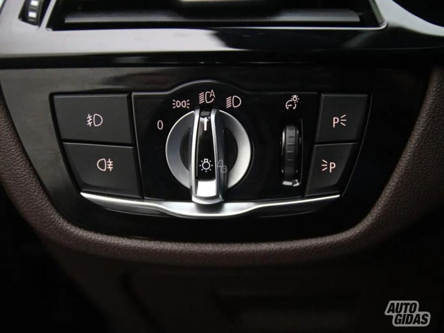 Black BMW 540 2018 in Vilnius, with an engine capacity of 3.00 L and mileage of 242 thousand km for 22699 €, photo 28 on AUTOMOTO.COM.LV