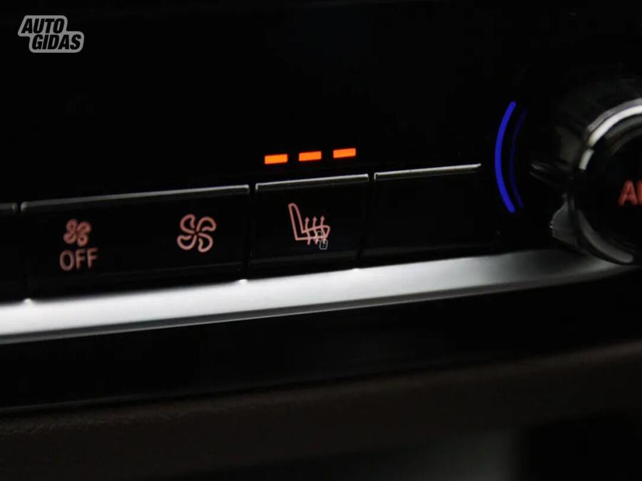 Black BMW 540 2018 in Vilnius, with an engine capacity of 3.00 L and mileage of 242 thousand km for 22699 €, photo 31 on AUTOMOTO.COM.LV