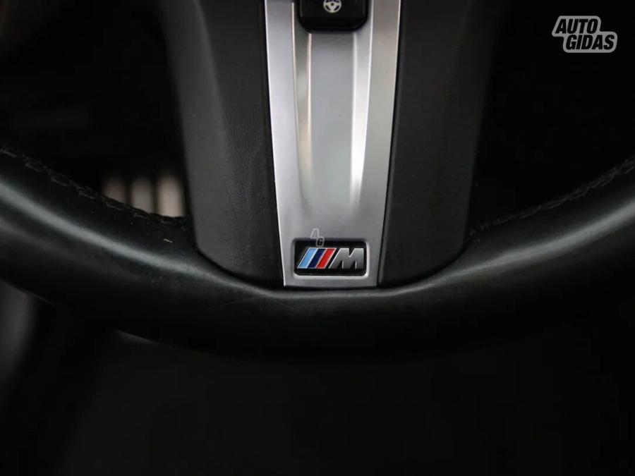 Black BMW 540 2018 in Vilnius, with an engine capacity of 3.00 L and mileage of 242 thousand km for 22699 €, photo 37 on AUTOMOTO.COM.LV