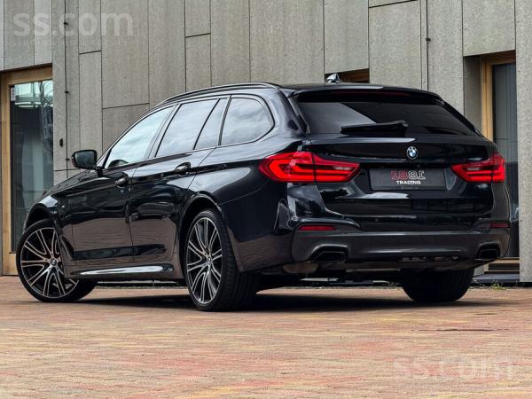 Melns BMW 540 2018 Rīga, ar dzinēja tilpumu 3.00 L un nobraukumu 133 tūkst. km par 26700 €, foto 4 vietnē AUTOMOTO.COM.LV
