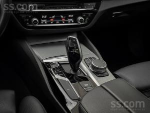 Melns BMW 540 2018 Rīga, ar dzinēja tilpumu 3.00 L un nobraukumu 133 tūkst. km par 26700 €, foto 15 vietnē AUTOMOTO.COM.LV