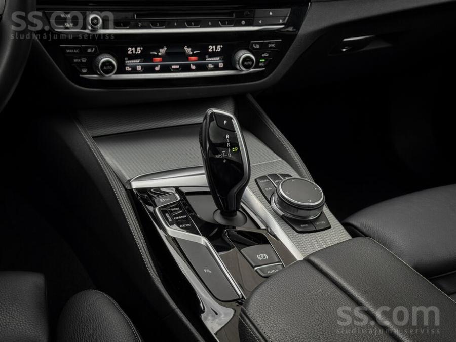 Melns BMW 540 2018 Rīga, ar dzinēja tilpumu 3.00 L un nobraukumu 133 tūkst. km par 26700 €, foto 15 vietnē AUTOMOTO.COM.LV