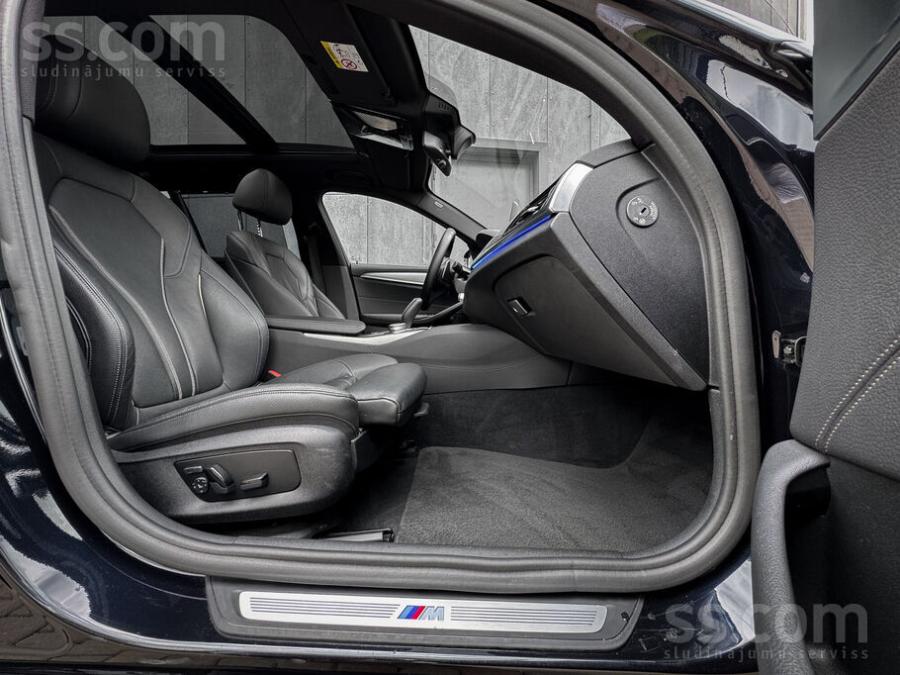 Melns BMW 540 2018 Rīga, ar dzinēja tilpumu 3.00 L un nobraukumu 133 tūkst. km par 26700 €, foto 27 vietnē AUTOMOTO.COM.LV