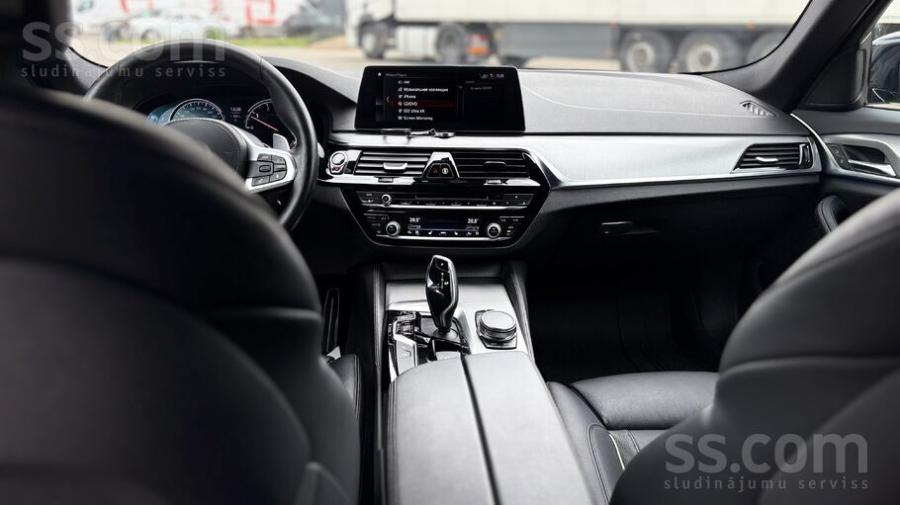 Melns BMW 540 2018 Rīga, ar dzinēja tilpumu 3.00 L un nobraukumu 198 tūkst. km par 23500 €, foto 16 vietnē AUTOMOTO.COM.LV