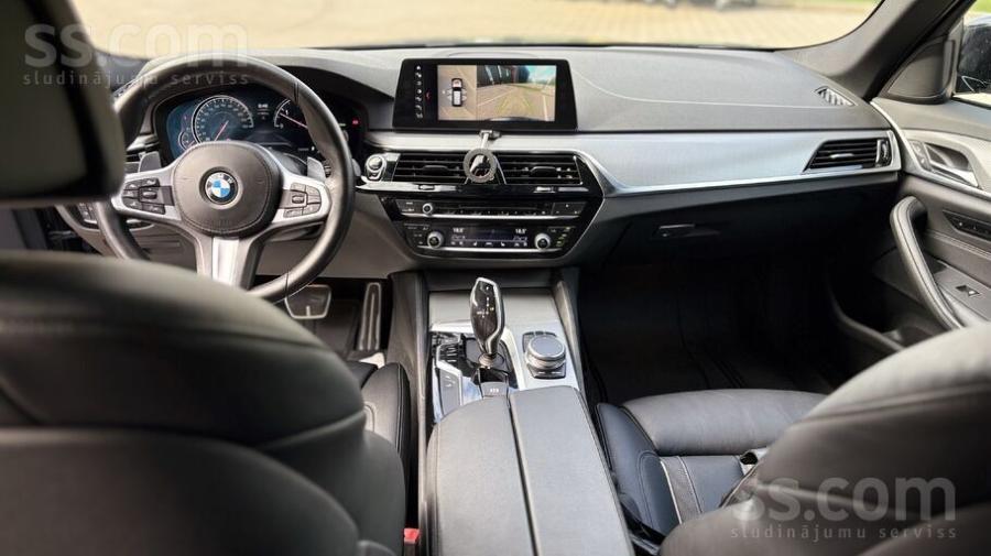 Melns BMW 540 2018 Rīga, ar dzinēja tilpumu 3.00 L un nobraukumu 198 tūkst. km par 23500 €, foto 22 vietnē AUTOMOTO.COM.LV
