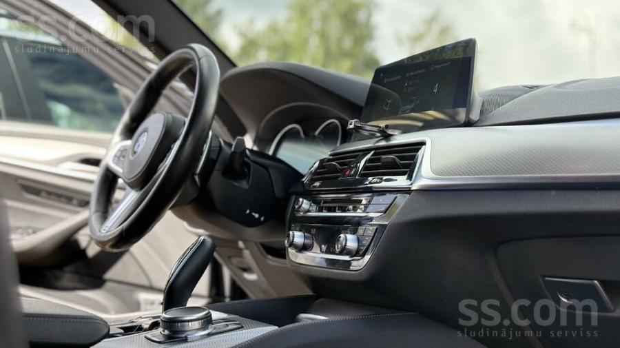 Melns BMW 540 2018 Rīga, ar dzinēja tilpumu 3.00 L un nobraukumu 198 tūkst. km par 23500 €, foto 23 vietnē AUTOMOTO.COM.LV