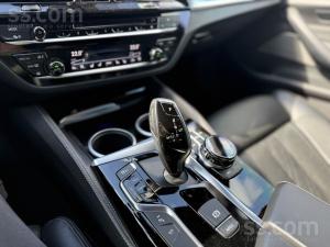 Melns BMW 540 2018 Rēzekne, ar dzinēja tilpumu 3.00 L un nobraukumu 245 tūkst. km par 28950 €, foto 11 vietnē AUTOMOTO.COM.LV
