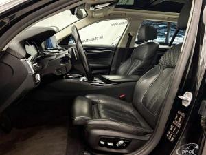Black BMW 540 2018 in Vilnius, with an engine capacity of 3.00 L and mileage of 309 thousand km for 20000 €, photo 6 on AUTOMOTO.COM.LV