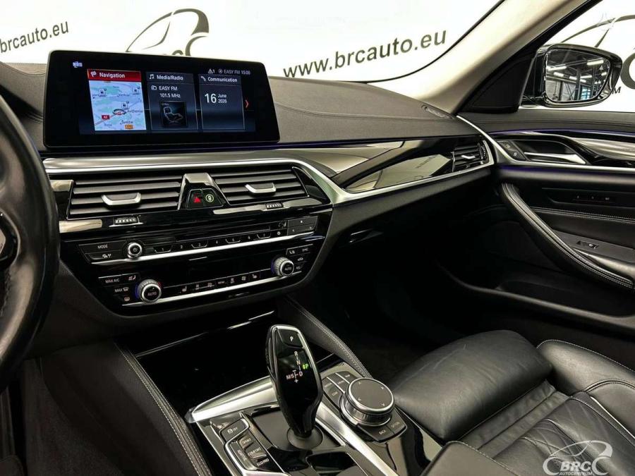 Black BMW 540 2018 in Vilnius, with an engine capacity of 3.00 L and mileage of 309 thousand km for 20000 €, photo 21 on AUTOMOTO.COM.LV