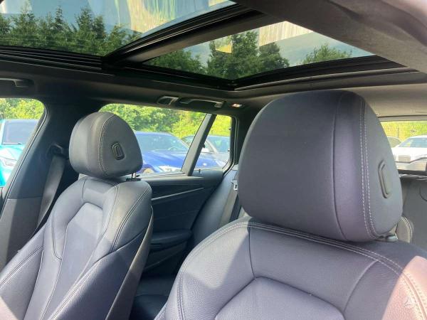 Black BMW 540 2018 in Raseiniai, with an engine capacity of 2.99 L and mileage of 104 thousand km for 23900 €, photo 7 on AUTOMOTO.COM.LV