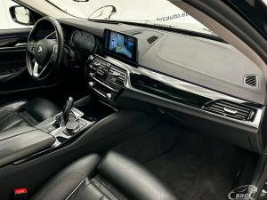 Black BMW 540 2018 in Vilnius, with an engine capacity of 3.00 L and mileage of 309 thousand km for 19100 €, photo 10 on AUTOMOTO.COM.LV