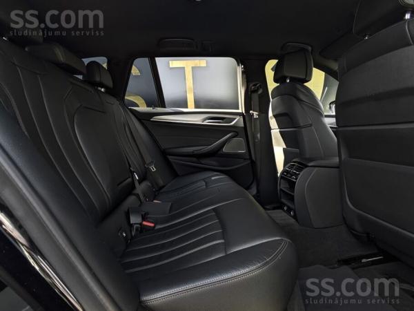 Black BMW 540 2018 in Tukums, with an engine capacity of 3.00 L and mileage of 209 thousand km for 25990 €, photo 9 on AUTOMOTO.COM.LV