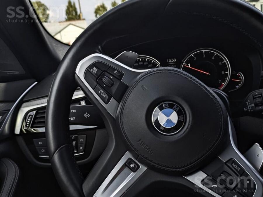 Black BMW 540 2018 in Tukums, with an engine capacity of 3.00 L and mileage of 209 thousand km for 25990 €, photo 12 on AUTOMOTO.COM.LV