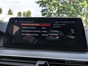 Black BMW 540 2018 in Tukums, with an engine capacity of 3.00 L and mileage of 209 thousand km for 25990 €, photo 21 on AUTOMOTO.COM.LV