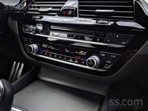 Black BMW 540 2018 in Tukums, with an engine capacity of 3.00 L and mileage of 209 thousand km for 25990 €, photo 22 on AUTOMOTO.COM.LV