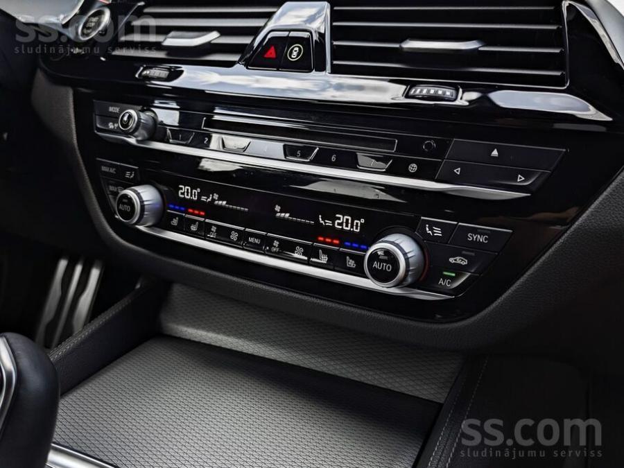 Black BMW 540 2018 in Tukums, with an engine capacity of 3.00 L and mileage of 209 thousand km for 25990 €, photo 22 on AUTOMOTO.COM.LV