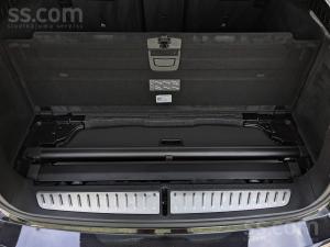 Black BMW 540 2018 in Tukums, with an engine capacity of 3.00 L and mileage of 209 thousand km for 25990 €, photo 32 on AUTOMOTO.COM.LV