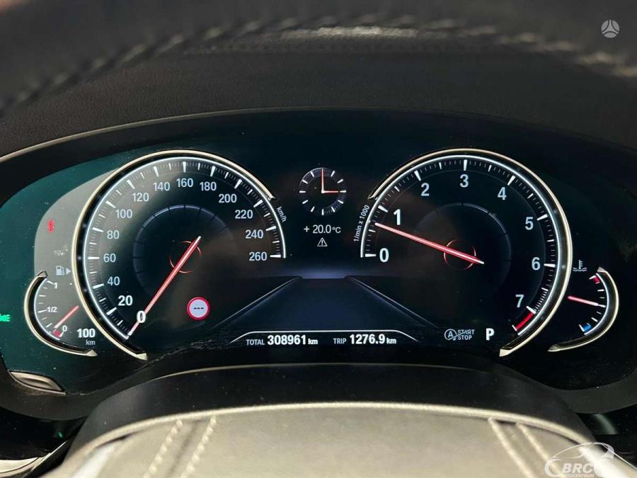Black BMW 540 2018 in Vilnius, with an engine capacity of 3.00 L and mileage of 309 thousand km for 18500 €, photo 18 on AUTOMOTO.COM.LV