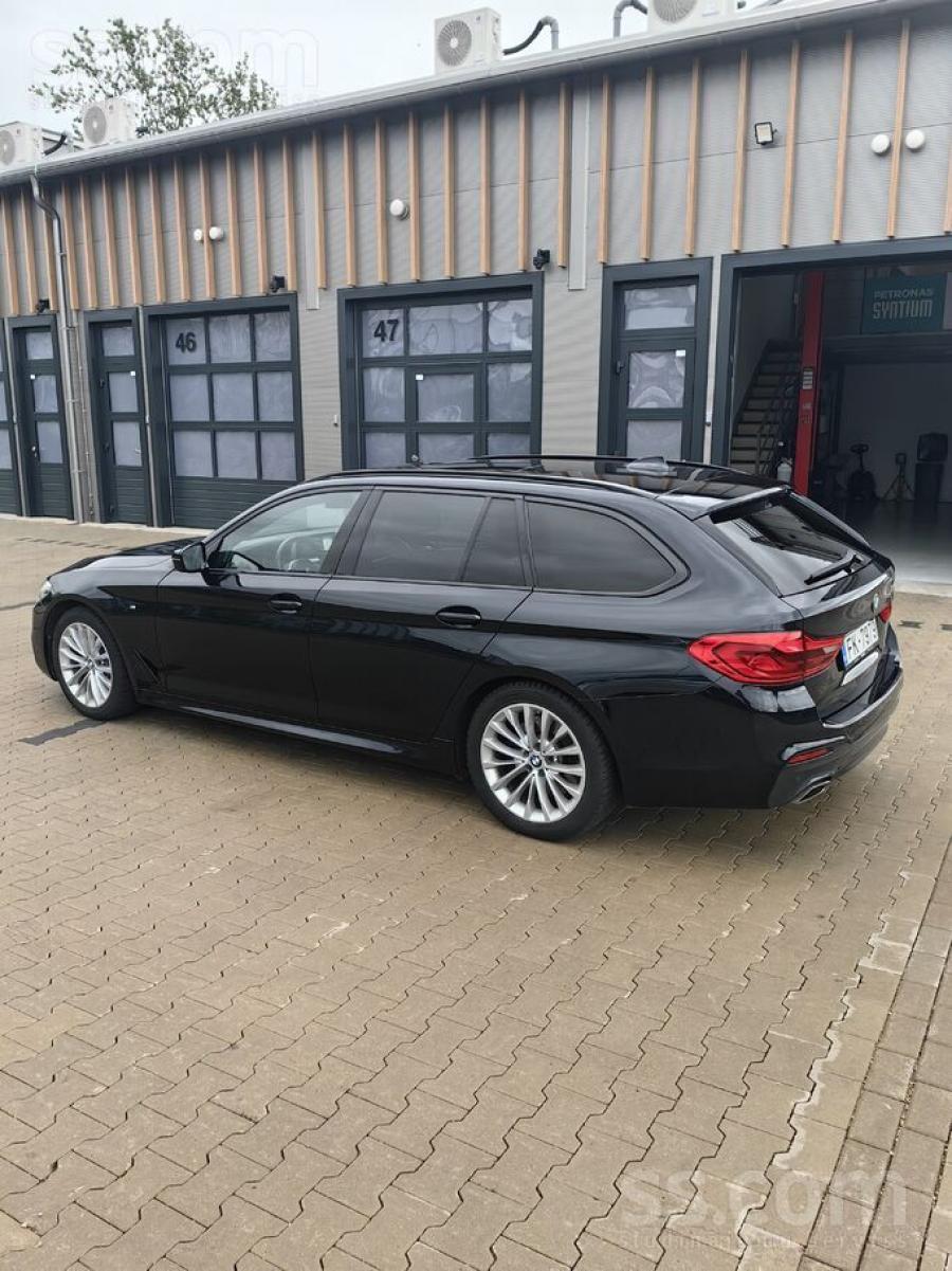 Black BMW 540 2019 in Riga, with an engine capacity of 3.00 L and mileage of 208 thousand km for 24000 €, photo 5 on AUTOMOTO.COM.LV