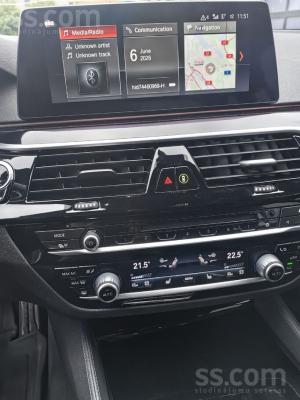 Black BMW 540 2019 in Riga, with an engine capacity of 3.00 L and mileage of 208 thousand km for 24000 €, photo 7 on AUTOMOTO.COM.LV