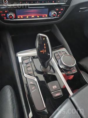 Black BMW 540 2019 in Riga, with an engine capacity of 3.00 L and mileage of 208 thousand km for 24000 €, photo 9 on AUTOMOTO.COM.LV