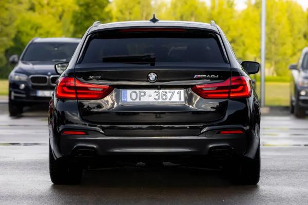 Melns BMW 540 2019 Jelgava, ar dzinēja tilpumu 3.00 L un nobraukumu 311 tūkst. km par 18700 €, foto 4 vietnē AUTOMOTO.COM.LV