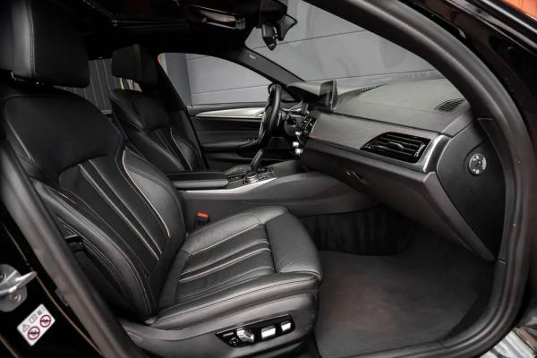 Melns BMW 540 2019 Jelgava, ar dzinēja tilpumu 3.00 L un nobraukumu 311 tūkst. km par 18700 €, foto 8 vietnē AUTOMOTO.COM.LV