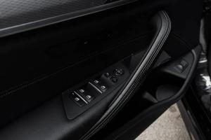 Черный БМВ 540 2019 в Елгава, объемом двигателя 3.00 л и пробегом 311 тыс. км за 18700 €, фото 18 на AUTOMOTO.COM.LV