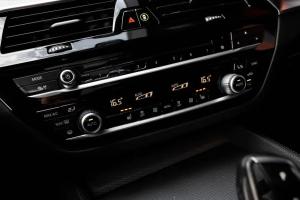 Черный БМВ 540 2019 в Елгава, объемом двигателя 3.00 л и пробегом 311 тыс. км за 18700 €, фото 26 на AUTOMOTO.COM.LV