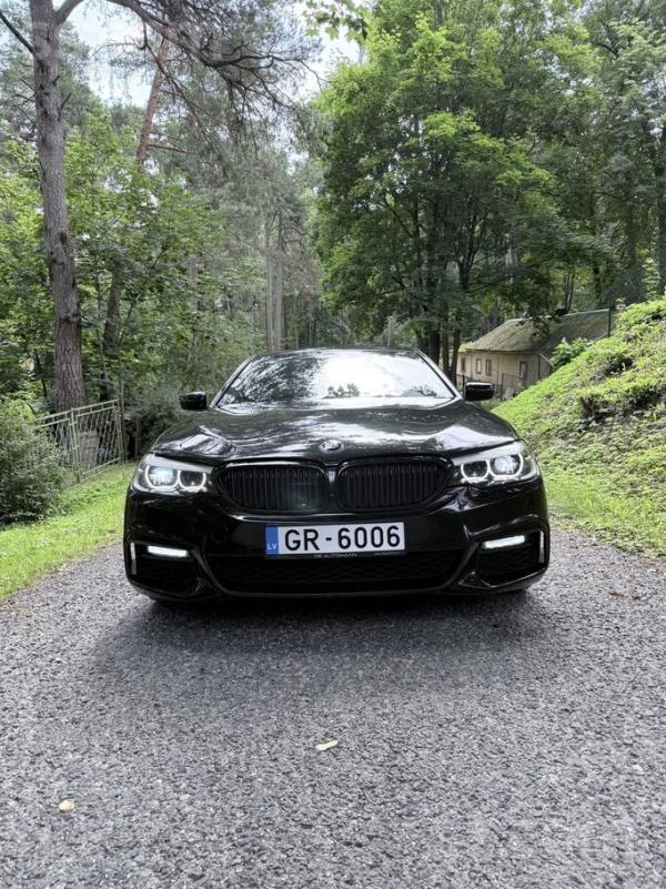 Black BMW 540 2019 in Riga, with an engine capacity of 3.00 L and mileage of 239 thousand km for 22500 €, photo 1 on AUTOMOTO.COM.LV