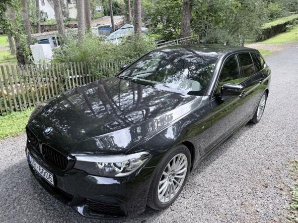 Black BMW 540 2019 in Riga, with an engine capacity of 3.00 L and mileage of 239 thousand km for 22500 €, photo 5 on AUTOMOTO.COM.LV