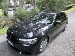 Black BMW 540 2019 in Riga, with an engine capacity of 3.00 L and mileage of 239 thousand km for 22500 €, photo 6 on AUTOMOTO.COM.LV