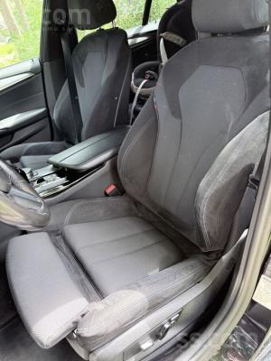 Black BMW 540 2019 in Riga, with an engine capacity of 3.00 L and mileage of 239 thousand km for 22500 €, photo 21 on AUTOMOTO.COM.LV
