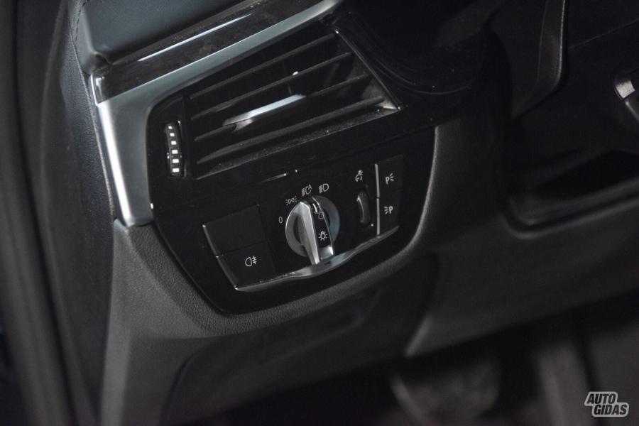 Melns BMW 540 2022 Kauņa, ar dzinēja tilpumu 3.00 L un nobraukumu 154 tūkst. km par 42771 €, foto 15 vietnē AUTOMOTO.COM.LV